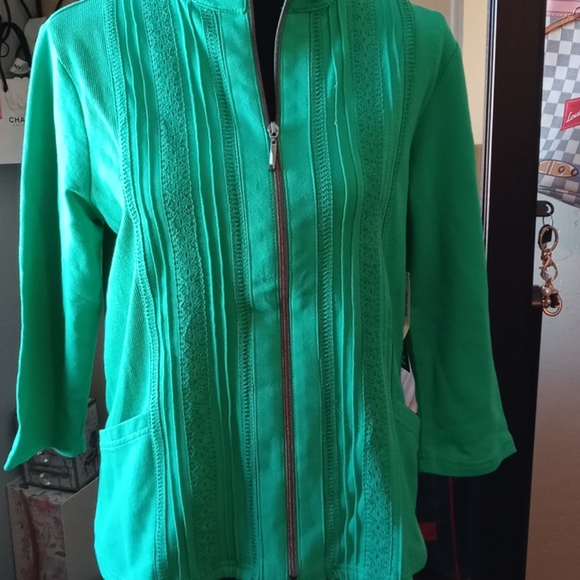 Onque Casuals | Jackets & Coats | Nwt Onque Casual Green Long Sleeve ...